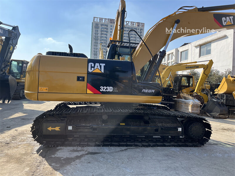 Caterpillar 323D2L bager guseničar