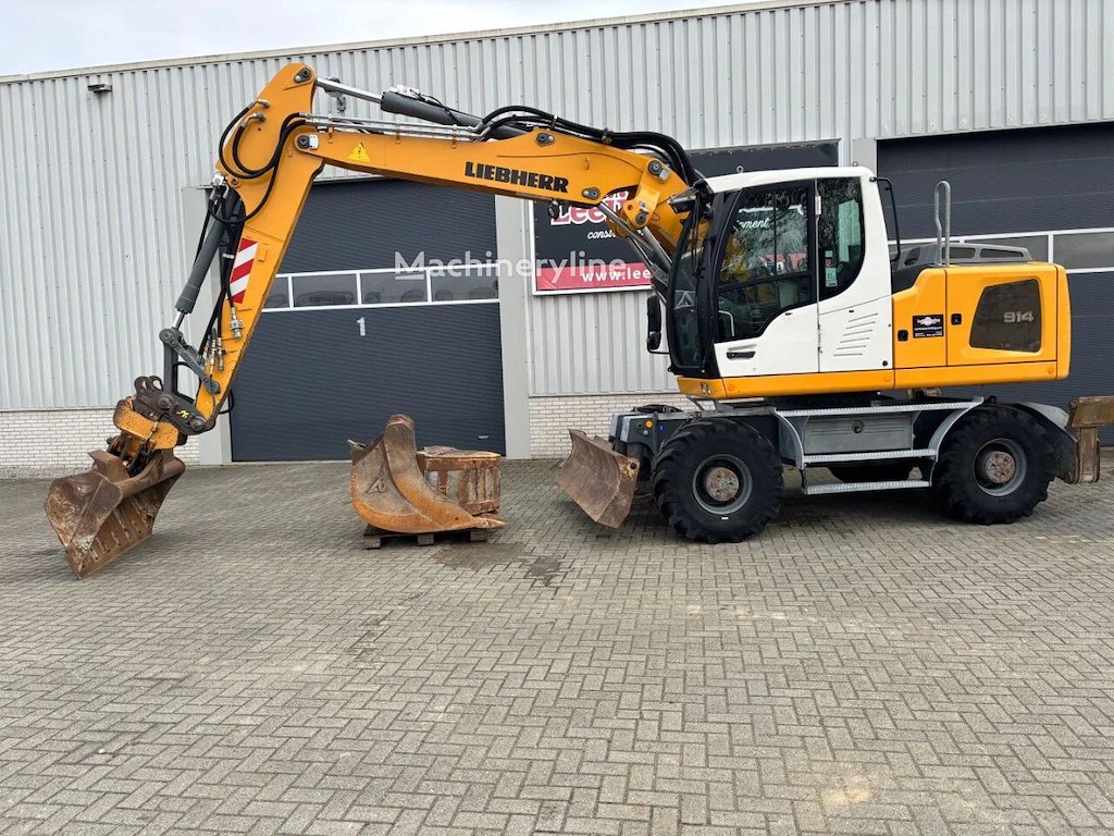 Liebherr A 914 Litronic, 2017 Year only 7955 Hours! Very nice condition! bager točkaš