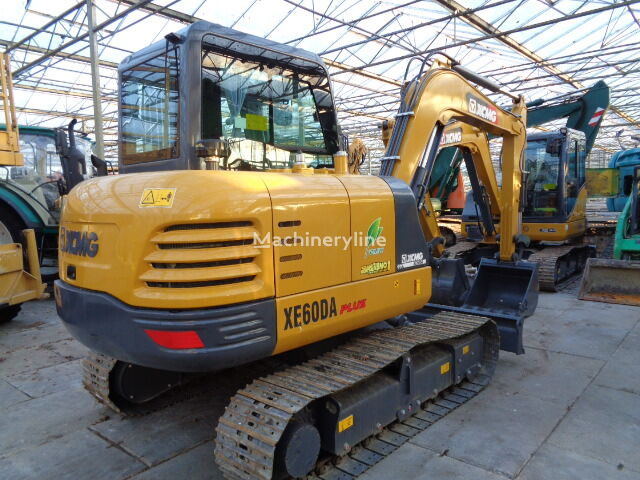Novi XCMG XE60DA mini bager