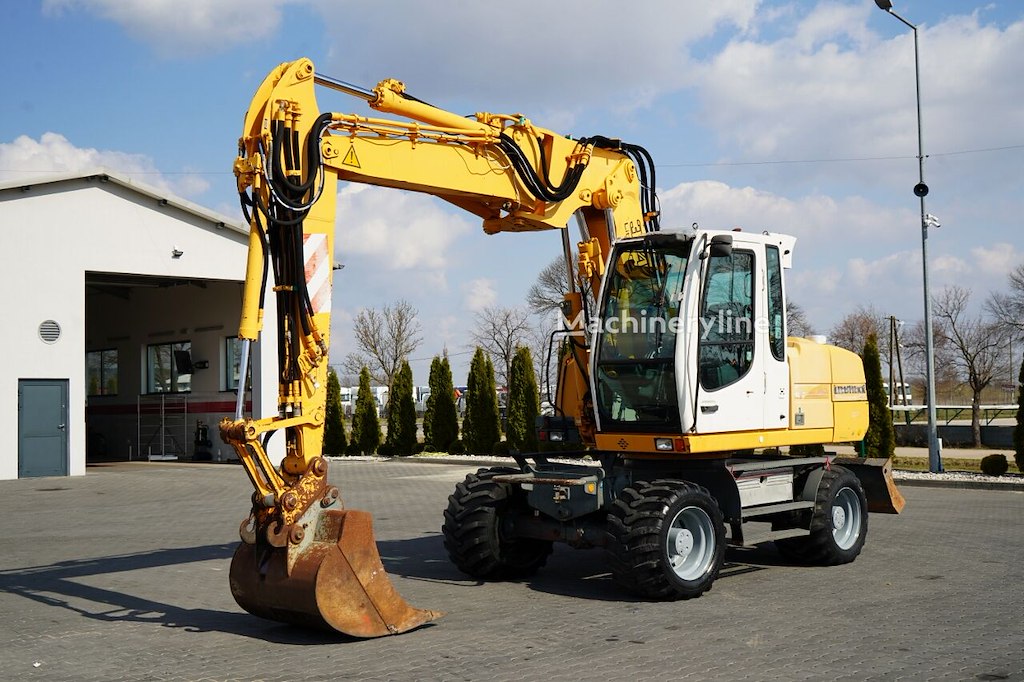 Liebherr A314 LITRONIC bager točkaš