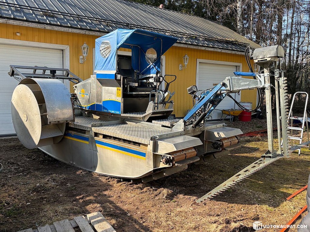 Prodaje se Truxor DM 5000 — multi-purpose machine for water work (reed and bulrush bager amfibija na aukciji