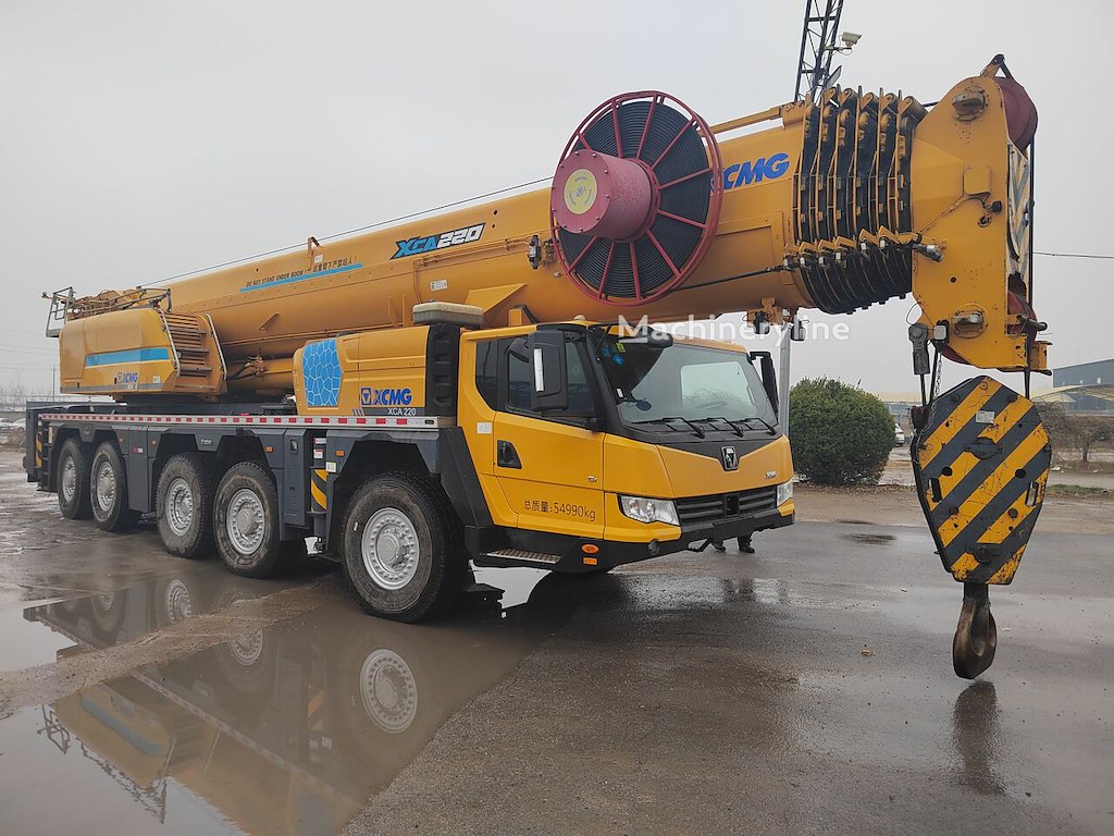 XCMG XCA220L7 220T All Terrain Crane autodizalica