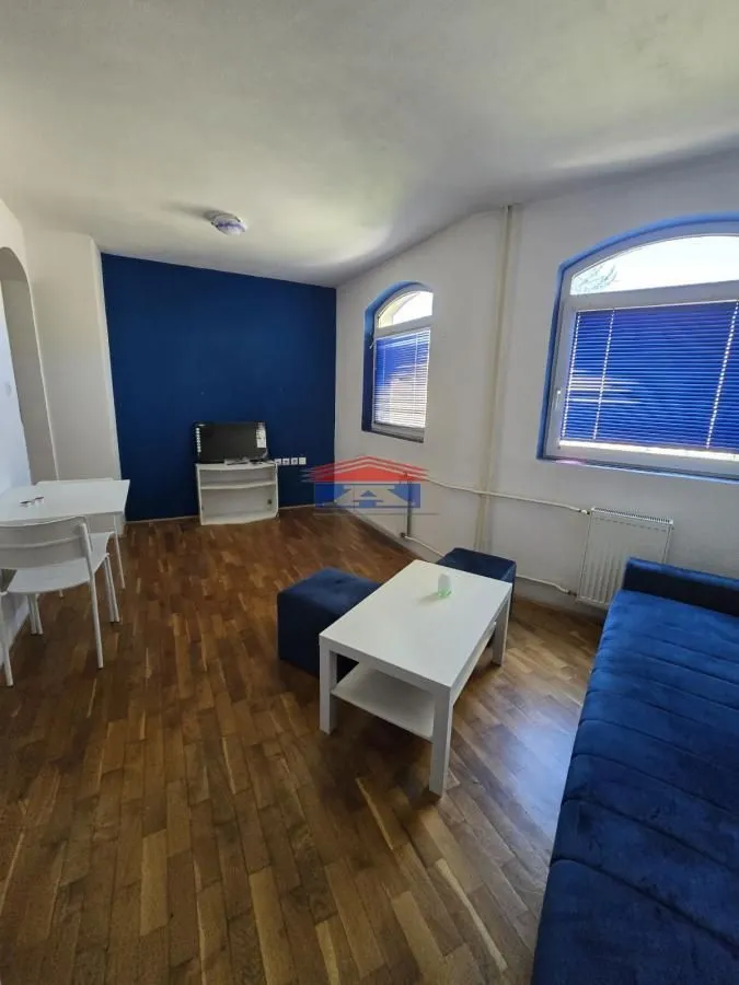 Izdavanje, garsonjera, 25m², Centar, Novi Sad