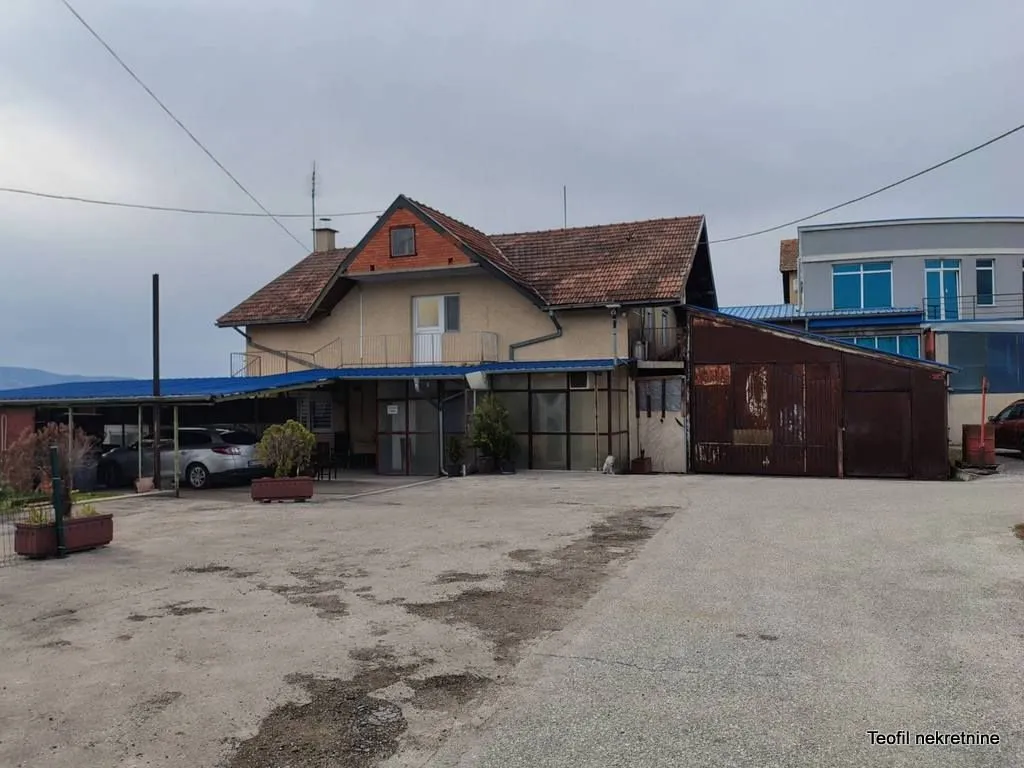 Izdavanje, poslovni prostor, 630m², Paraćin, Srbija
