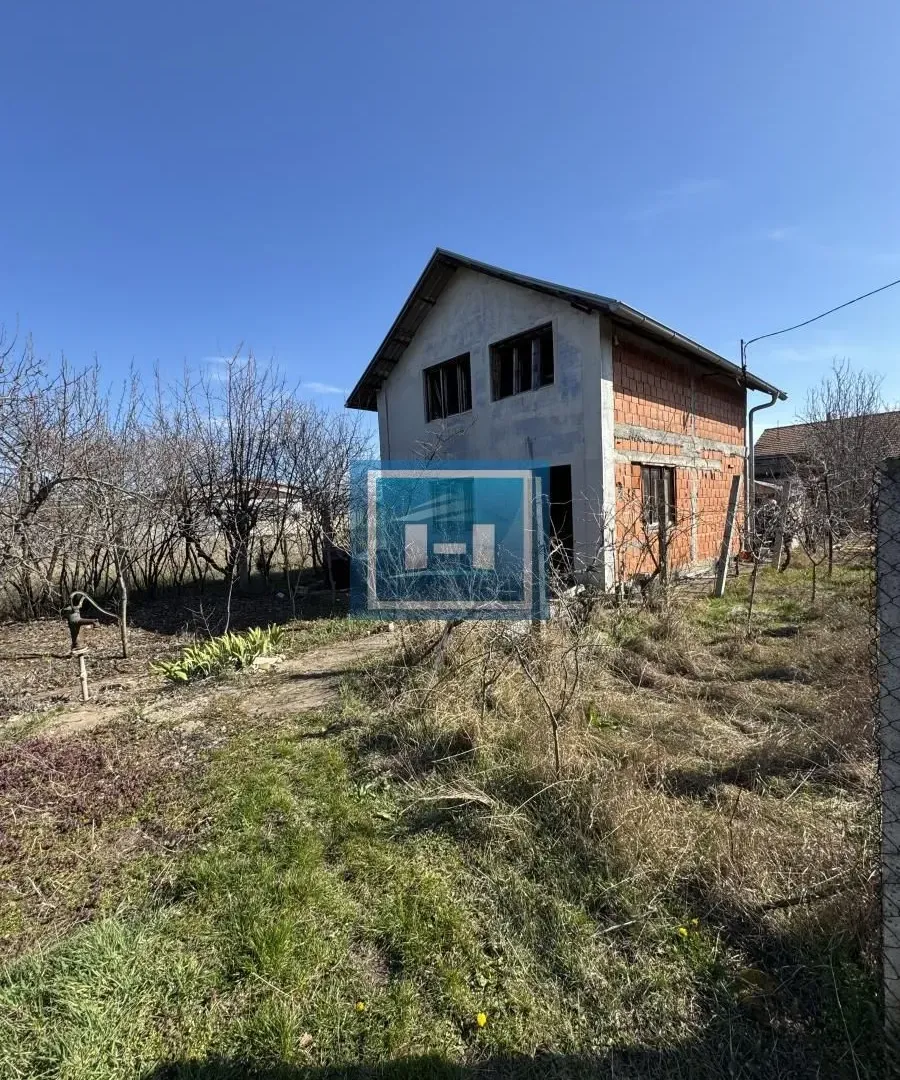 Prodaja, kuća, 74m², Rasputnica, Ćuprija