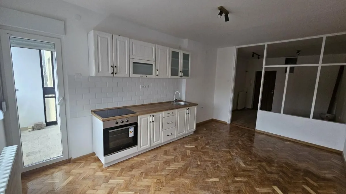 Prodaja, dvosoban stan, 59m², Banatić, Novi Sad Sve Podlokacije