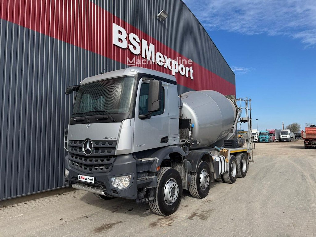 Mercedes-Benz Arocs 3242 kamion s mešalicom za beton