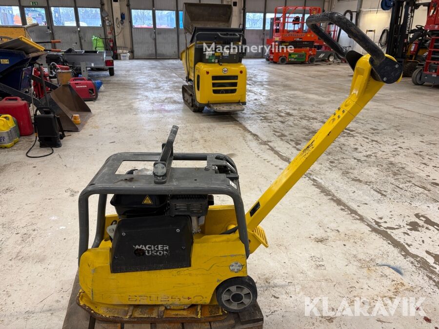 Prodaje se Wacker Neuson BPU2540A vibro ploču na aukciji