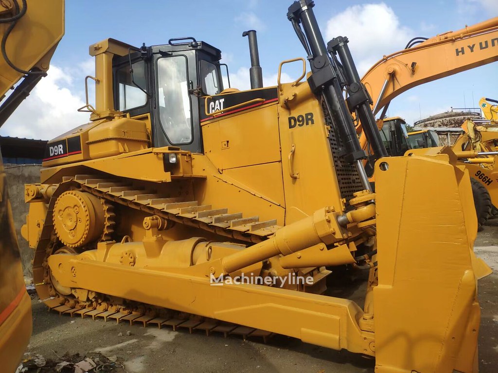 Caterpillar D9R buldožer