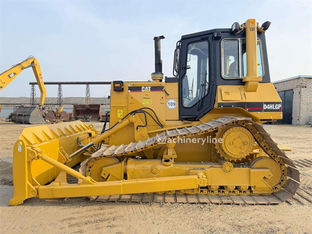 Caterpillar D4H LGP buldožer