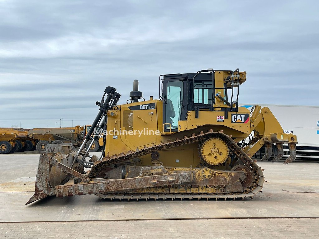 Caterpillar D6T LGP buldožer