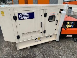 Novi Perkins FG WIlson diesel generator
