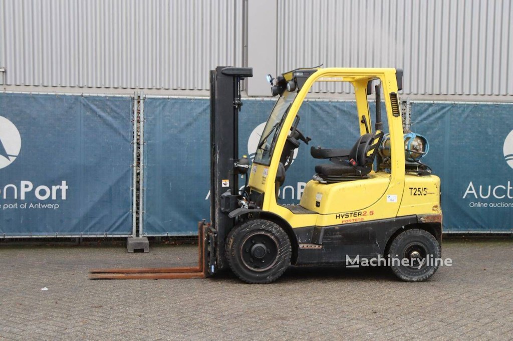 Prodaje se Hyster H2.5FT viljuškar na gas na aukciji