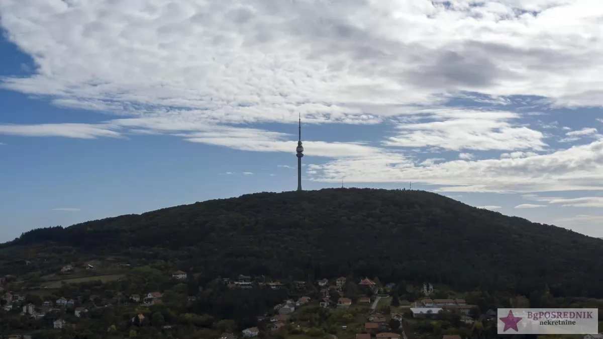 Voždovac, Beli potok, 300m2, 24.9a