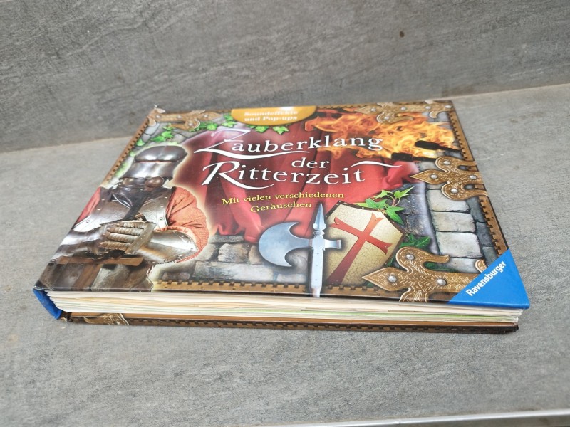 RAVENSBURGER interesantna knjiga