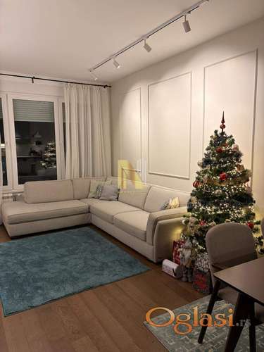 Moderno opremljen 3.0 stan na Bulevaru Evrope