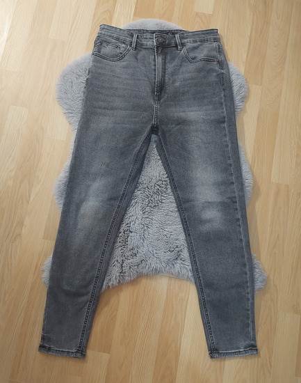 Stradivarius skinny farmerice