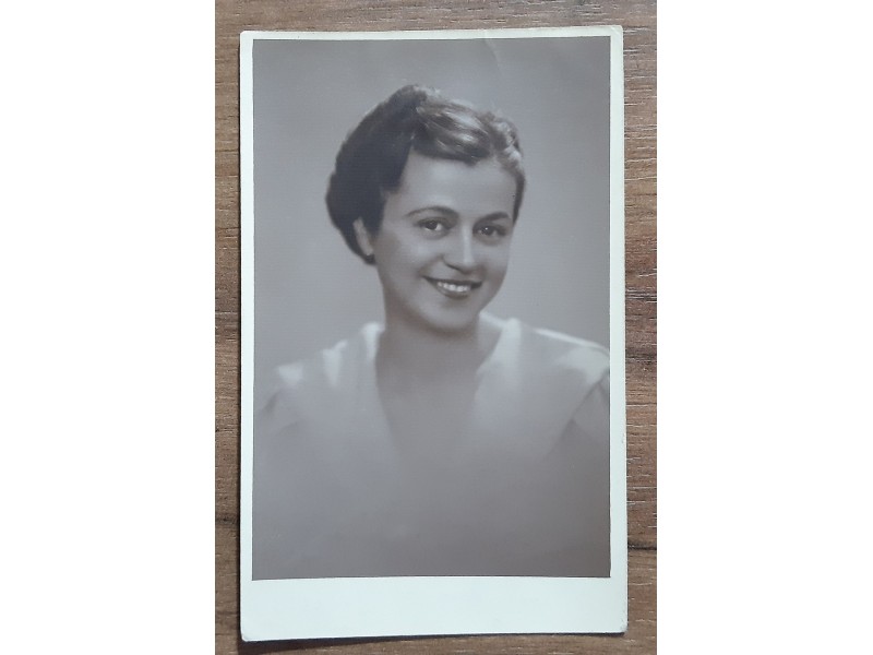 Vintage fotografija – Lepa žena – 1937
