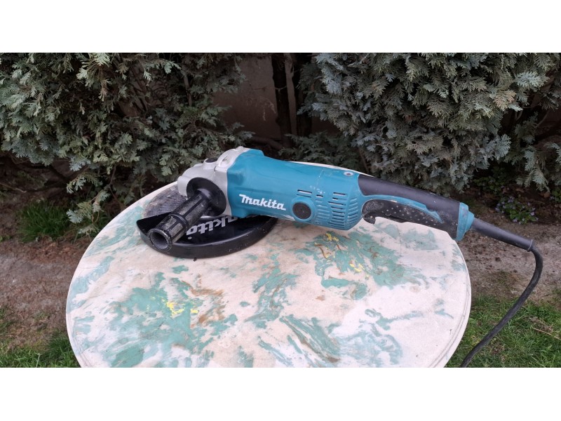 Makita Ugaona brusilica GA9050R.....veoma povoljno!