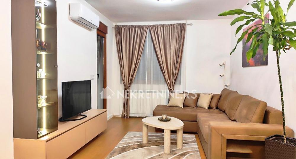 Krfska, Dvosoban stan za izdavanje, 52m2, 700€