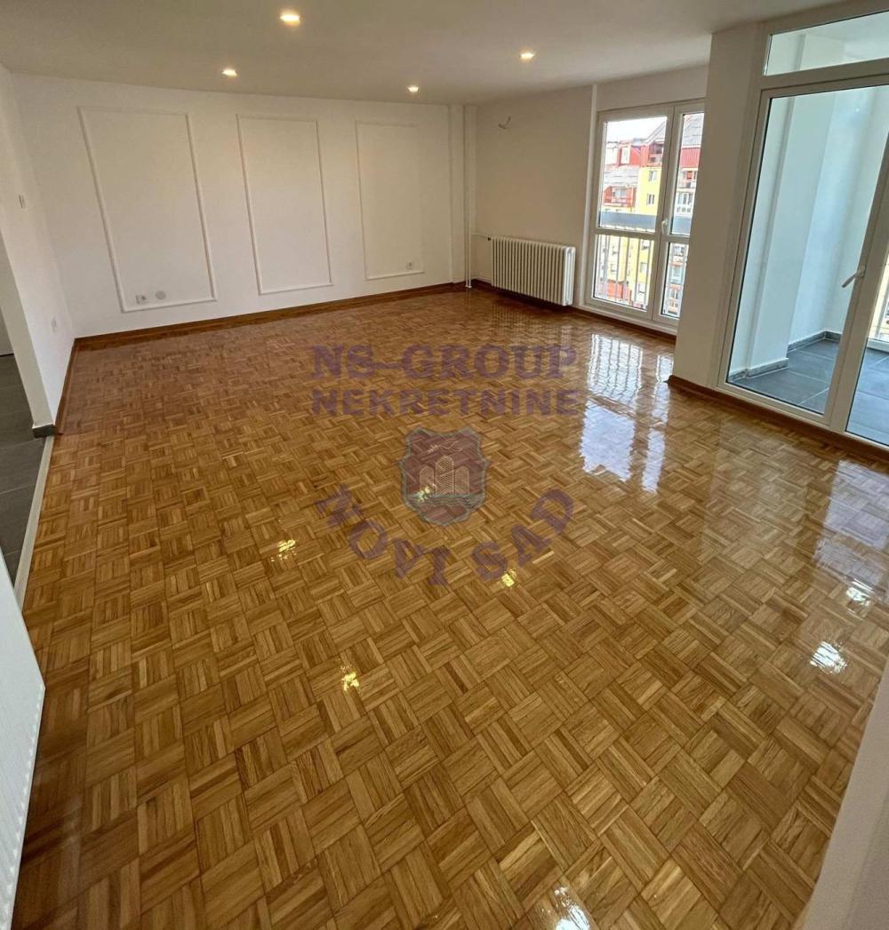 Trosoban stan na prodaju, 85m2, 216.300€