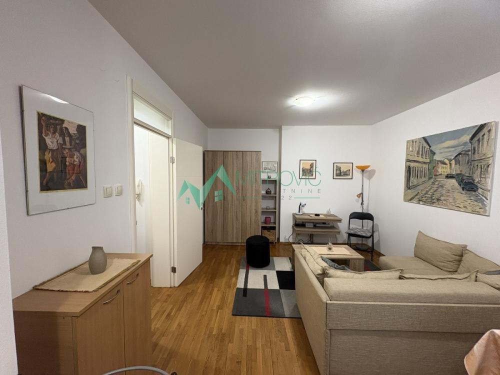 Jednoiposoban stan za izdavanje, 34m2, 400€