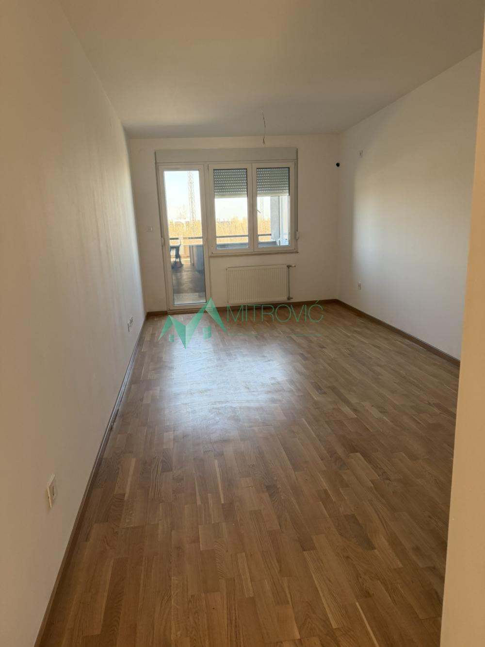 Trosoban stan za izdavanje, 63m2, 450€
