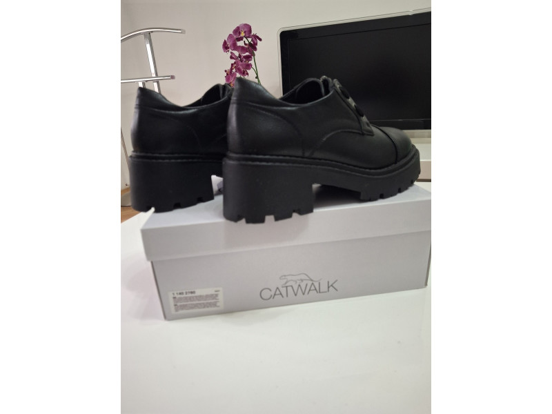 CATWALK cipele 38 NOVE
