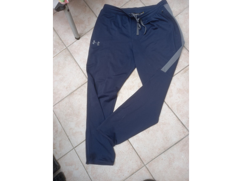UNDER ARMOUR ODLICNA TRENERKA MUSKA VEL XL