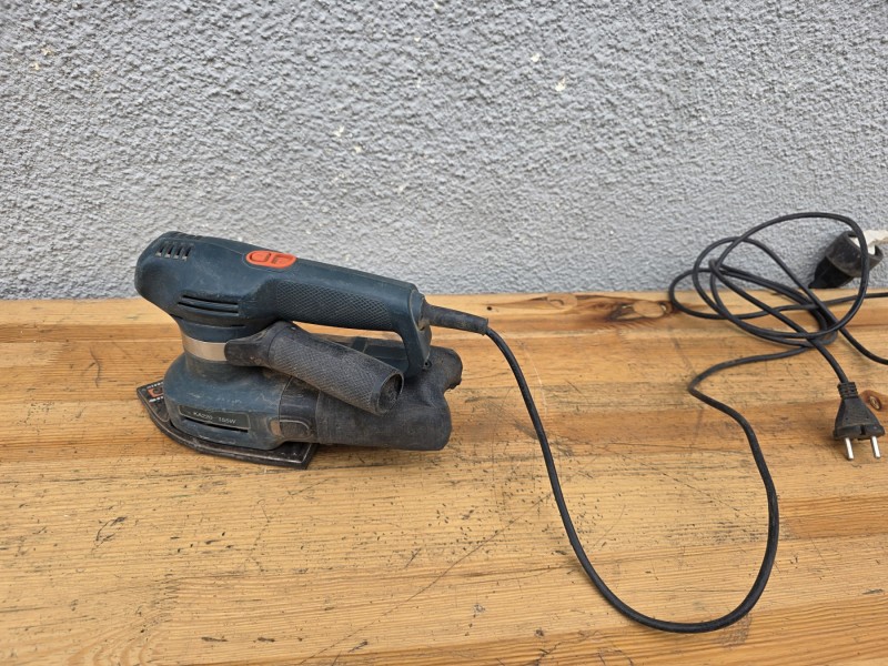 Black decker vibraciona brusilica