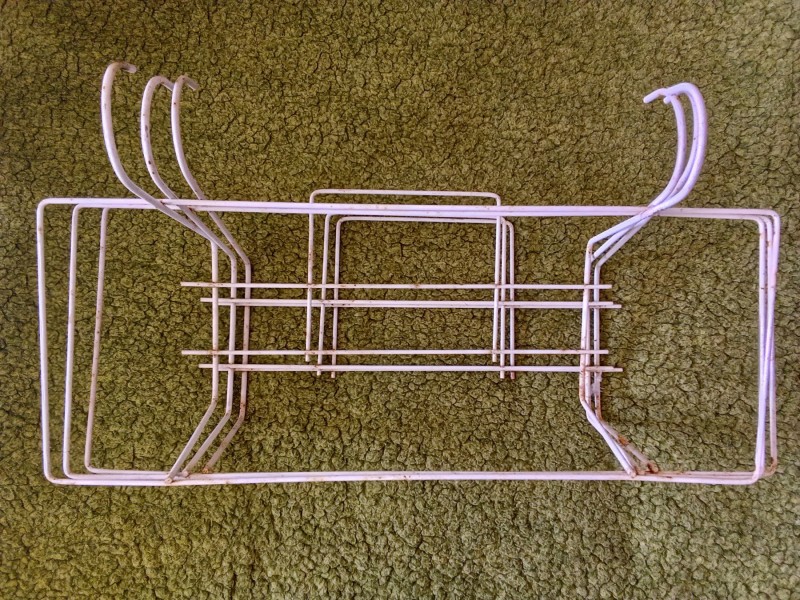 Tri nosača za saksije-cveće