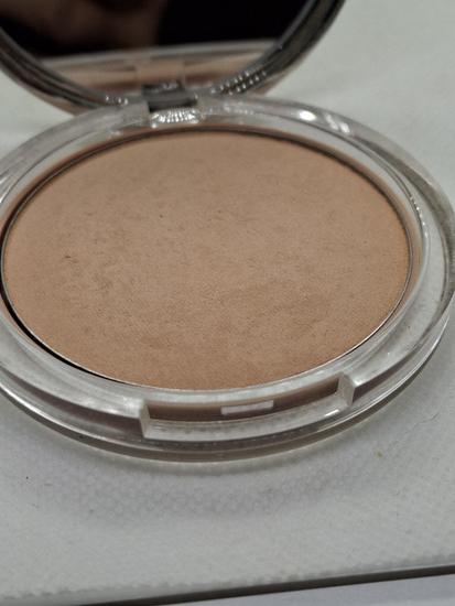 CLINIQUE KAMENI PUDER