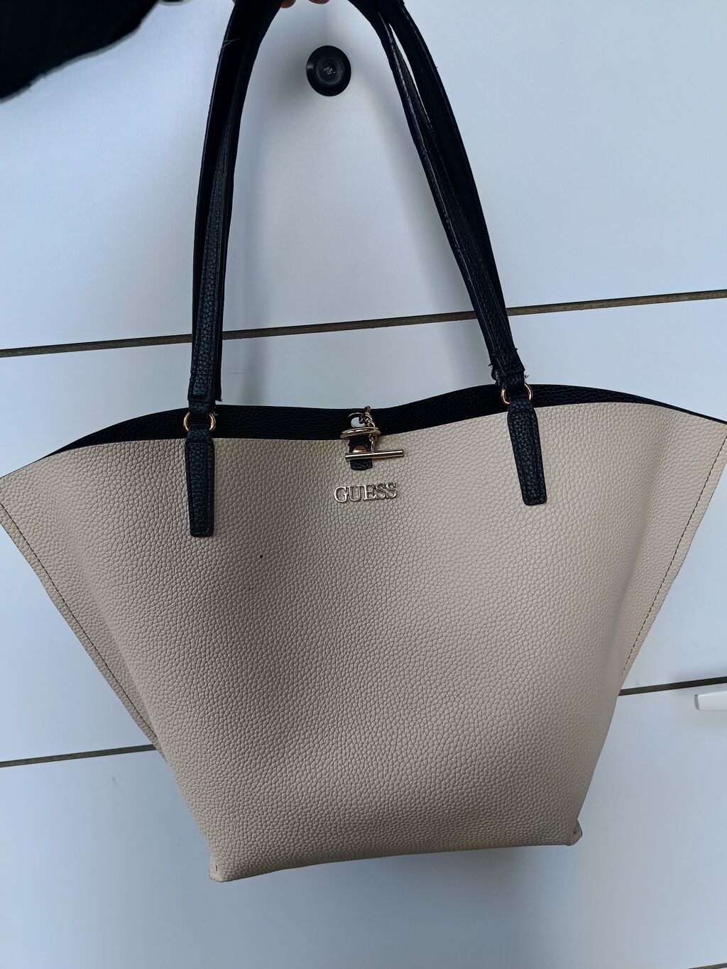 GUESS torba – elegantna tote shopper silueta - Model: GUESS