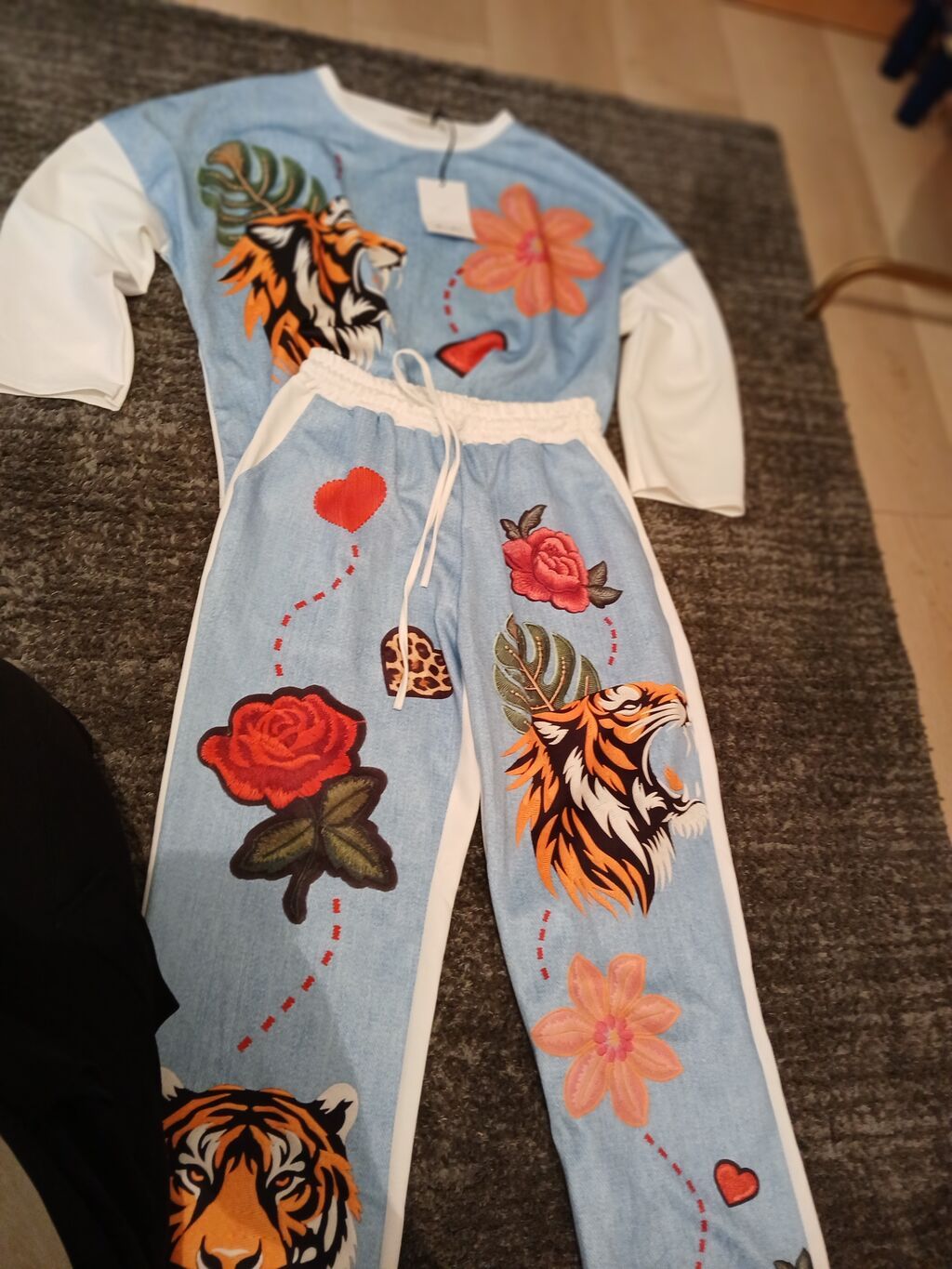 Duks i pantalone – komplet RIKI - Dvodijelni set: gornji deo sa dugim