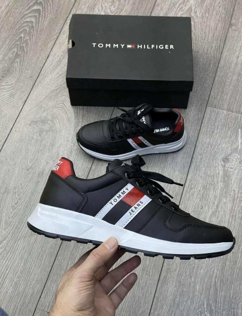 Tommy Hilfiger Tommy Jeans patike – muški model - Boja: crna sa belim