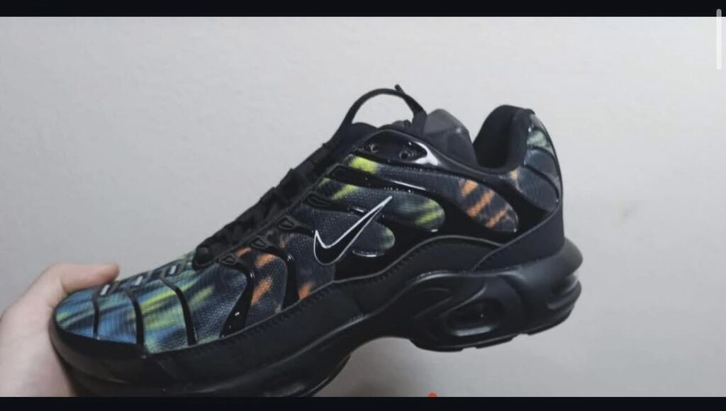 Patike Nike Air Max Plus (TN) – crno-šareni model - Gornjište