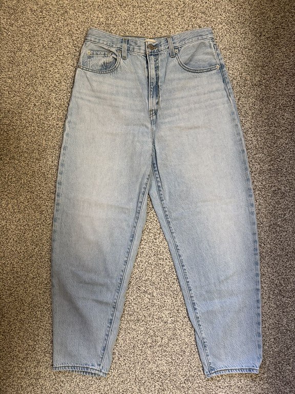 Levis farmerke ORIGINAL Velicina W28 L27, high loose model, original