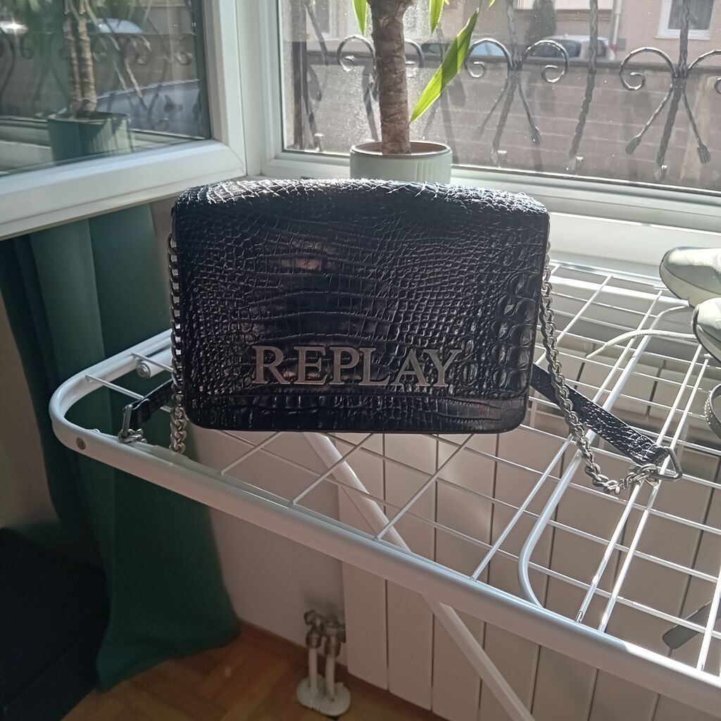 REPLAY ženska torba preko ramena - Model: crossbody/ramena torba sa