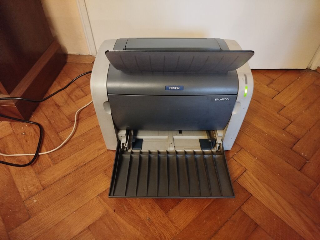 Epson EPL-6200L Zna cesto da ga zeza onaj usmerivac za papir pa nece