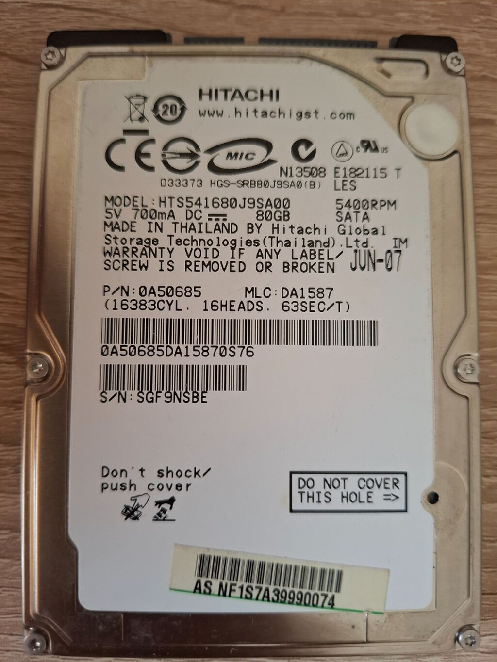 HDD 80 GB – Hitachi HTS541680J5SA00 (2.5", SATA) - Kapacitet: 80 GB -