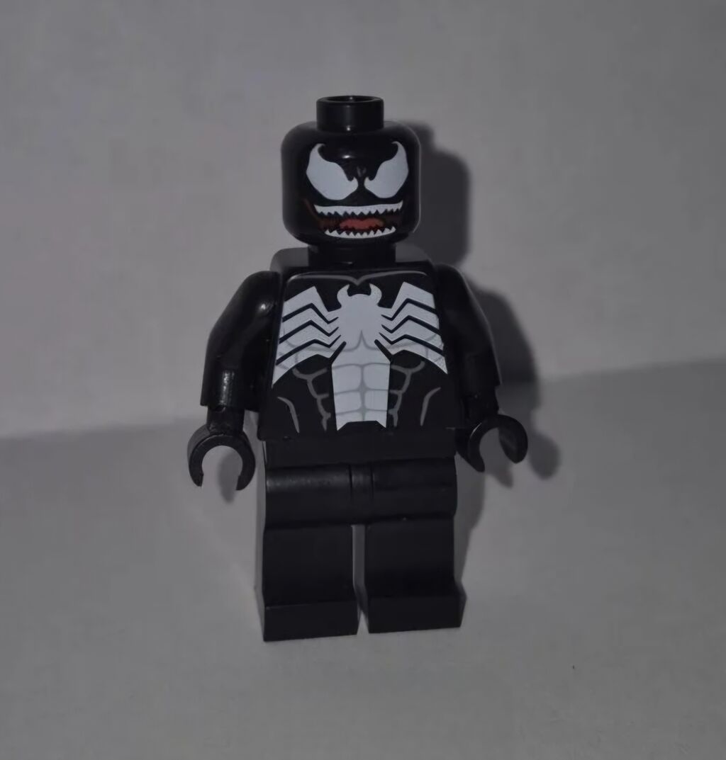 Lego figurica Venom u odličnom stanju, original lego. Ne prihvatam