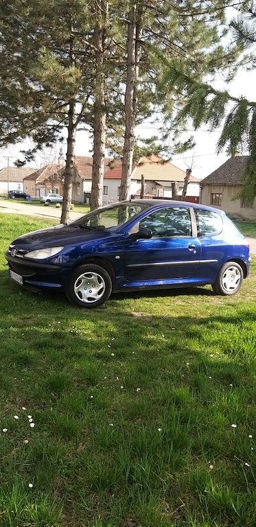 Na prodaju Peugeot 206 1.4 benzin 55kW 2003god, uvežen 2016 i od tada