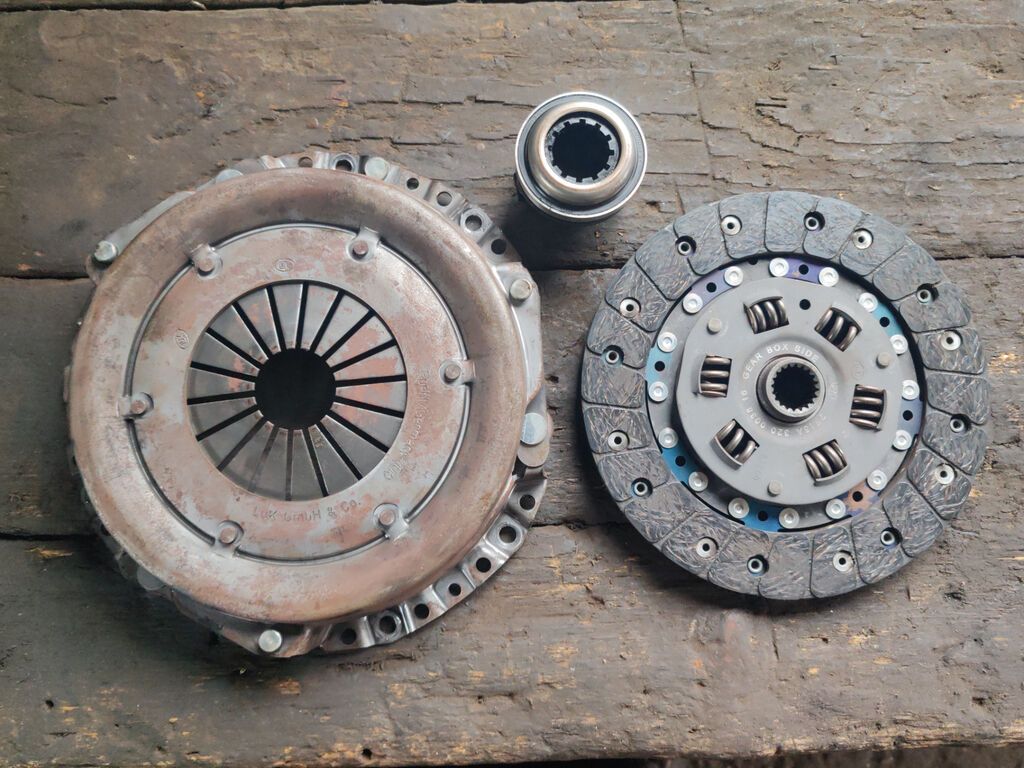 Set kvacila Lada 2121,21213,21214 Niva,7 Riva br.1. Polovno, gotovo