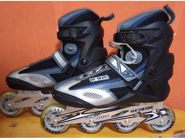 roleri Hy skate br. 42 kao nove