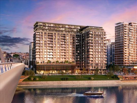 BW Victoria - Kruna na obali reke Save