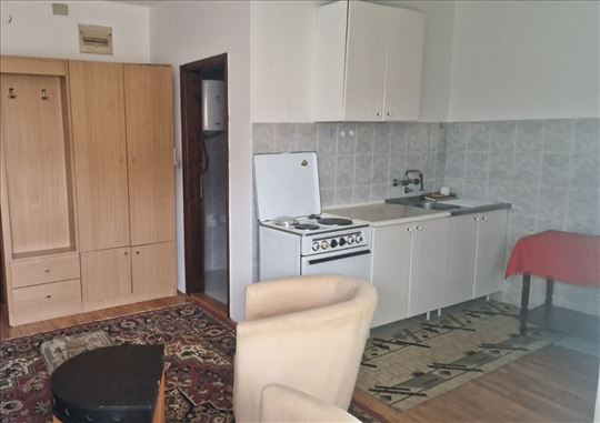 Garsonjera 24m2, centar