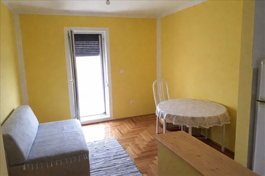Krnjača, Janka Katića, 27m2, terasa