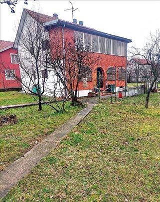 Meljak, kod Momčila, 164m² + potkrovlje