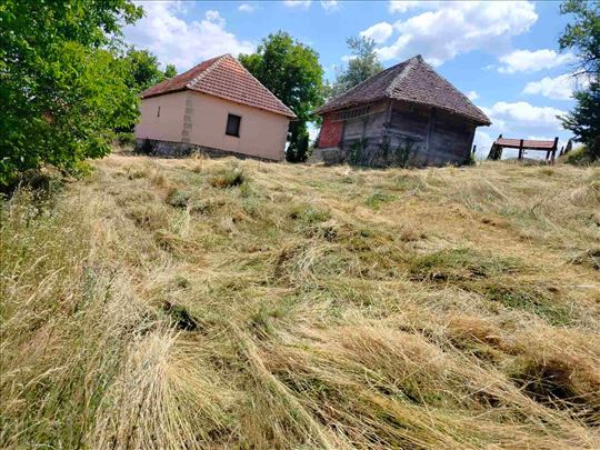 Požega-Tvrdići-kuća 60m2 na 7,8ari placa-uknjižena