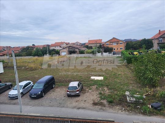 Prodajem plac u Batajnici